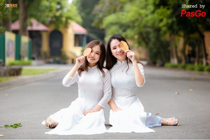 [Đỉnh cao 2024] Cách tạo dáng chụp ảnh 2 người bạn thân lên hình cực chất